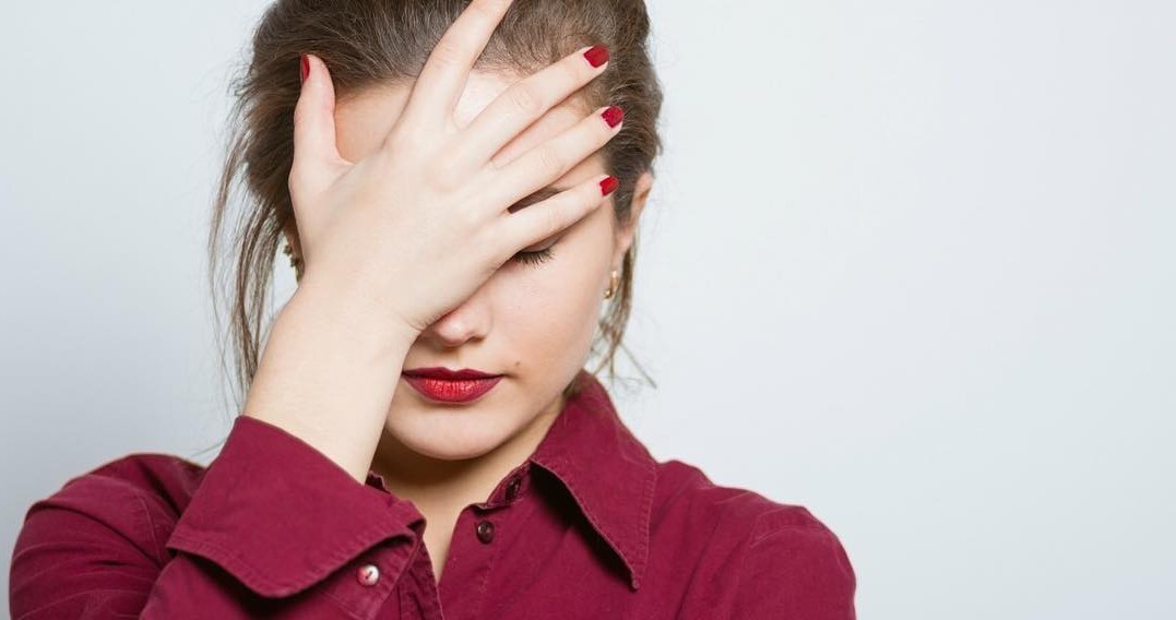 How To Avoid The 9 Most Common Makeup Mistakes | Fabbon