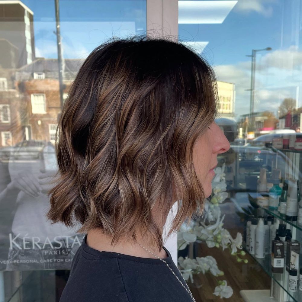25 Dark Brown Hair With Highlights Trending In 2026 | Fabbon
