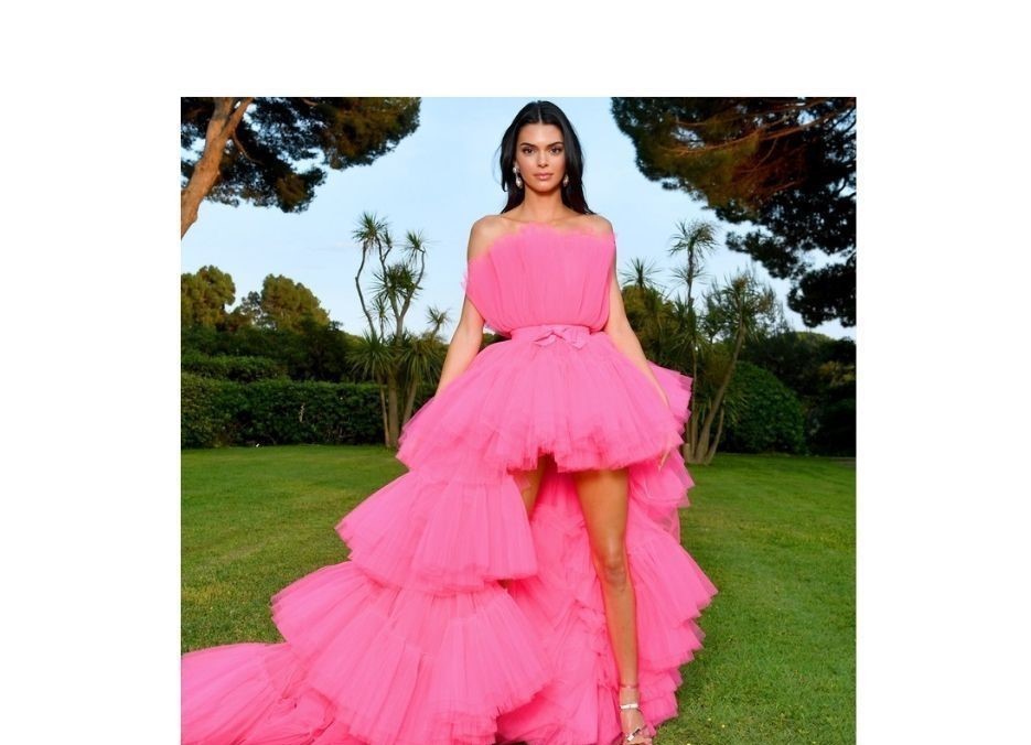 Kendall Jenner Weight Loss Story And Exact Diet Plan | Fabbon